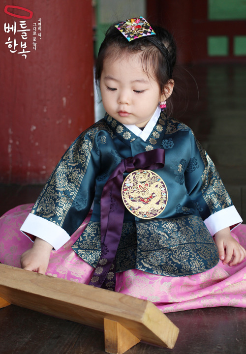 Accesoriile traditionale coreene, simbolul feminitatii asiatice ...
